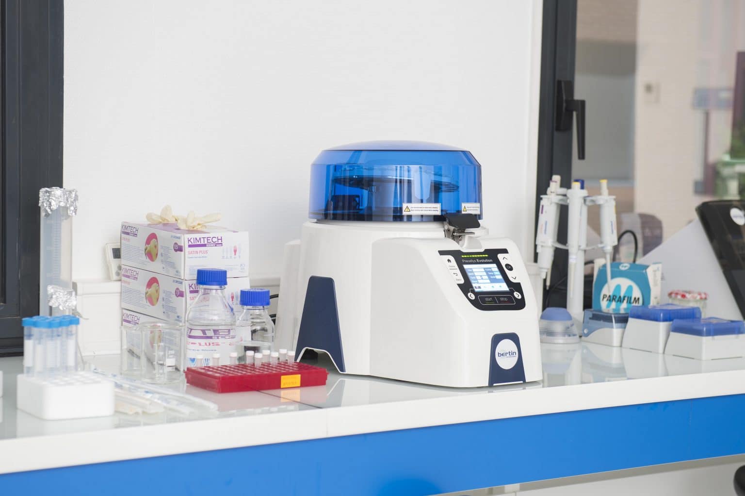 Precellys Evolution homogenizer - Bertin Technologies